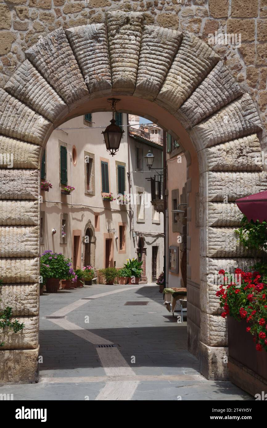 Sorano, historic town in Grosseto province, Tuscany, Italy Stock Photo ...
