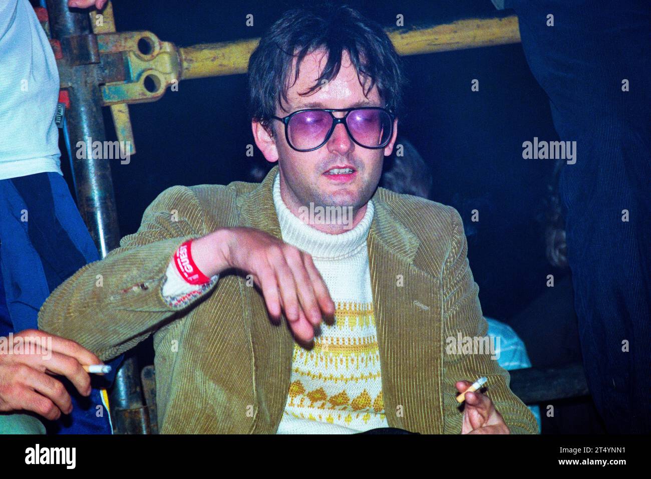 JARVIS COCKER, SMOKING, 2000: Jarvis Cocker, the lead singer of Pulp ...