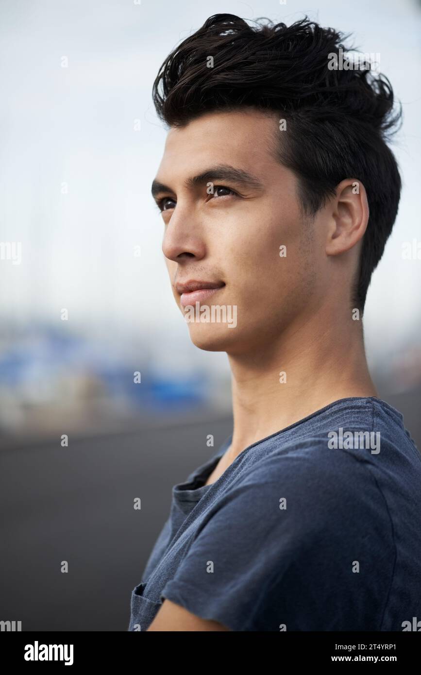 Posing filipino person hi-res stock photography and images - Alamy