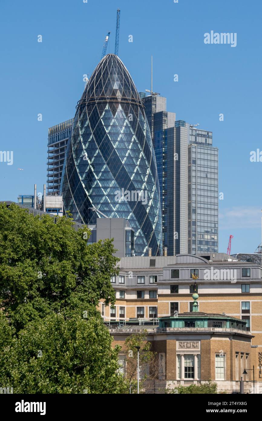 The Foster ogive, this tower that Norman Foster has just built in ...