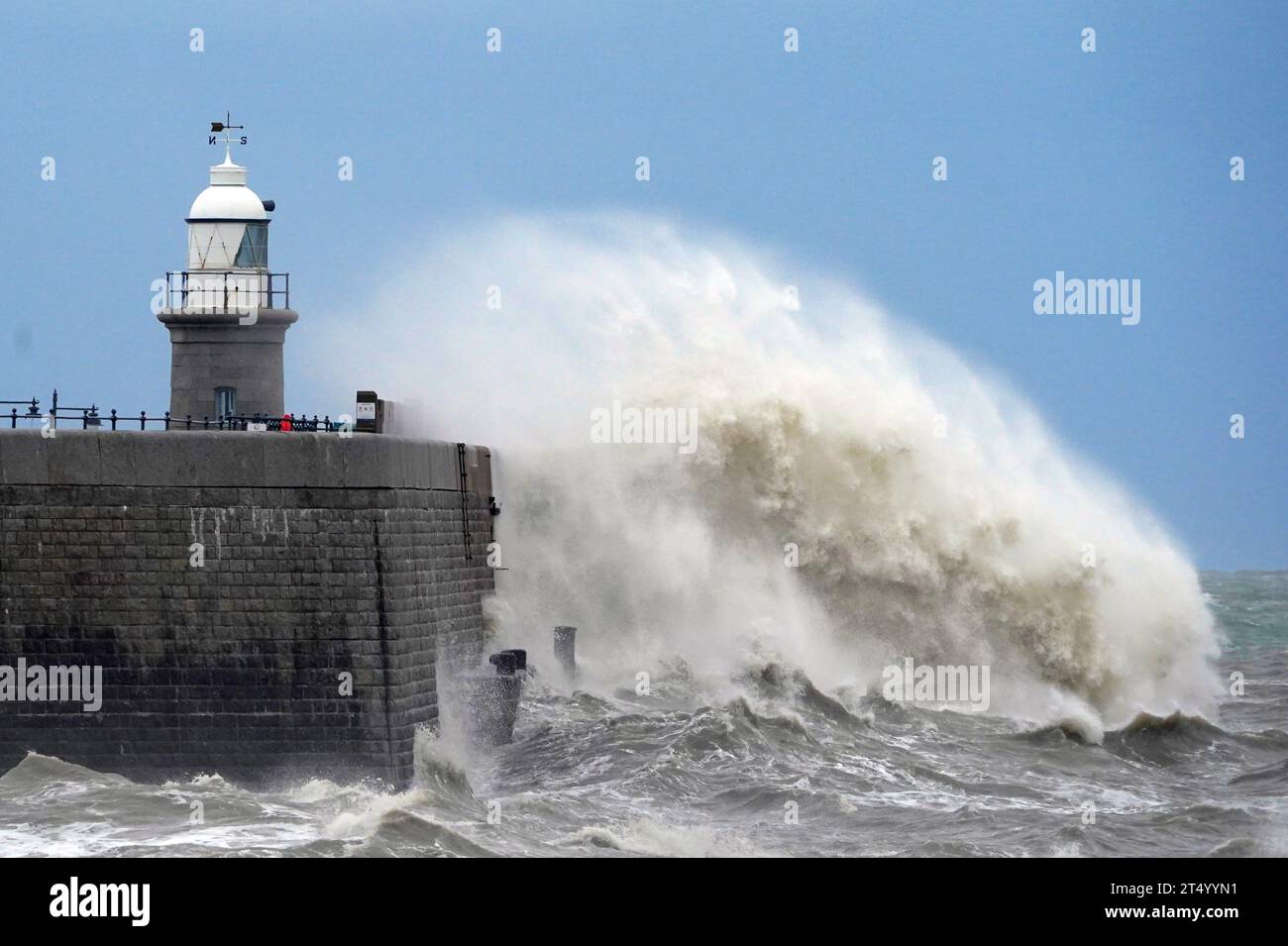 Lighthouse in folkestone kent hi-res stock photography and images - Alamy