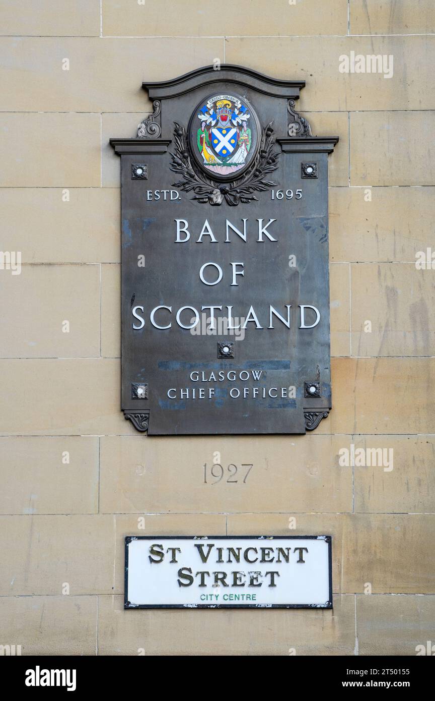 Glasgow st sign hi-res stock photography and images - Alamy