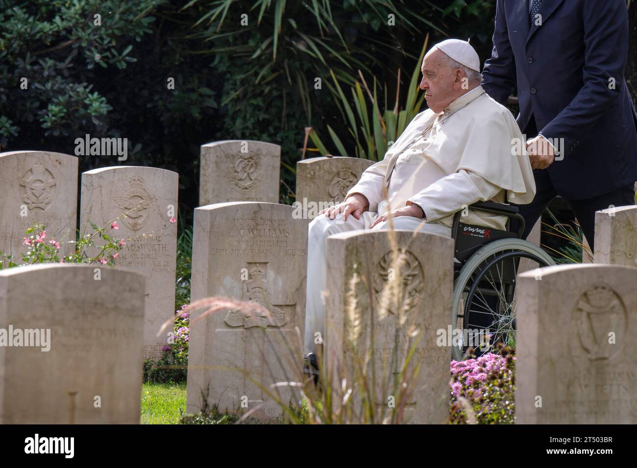 Mass graves italy hi-res stock photography and images - Alamy