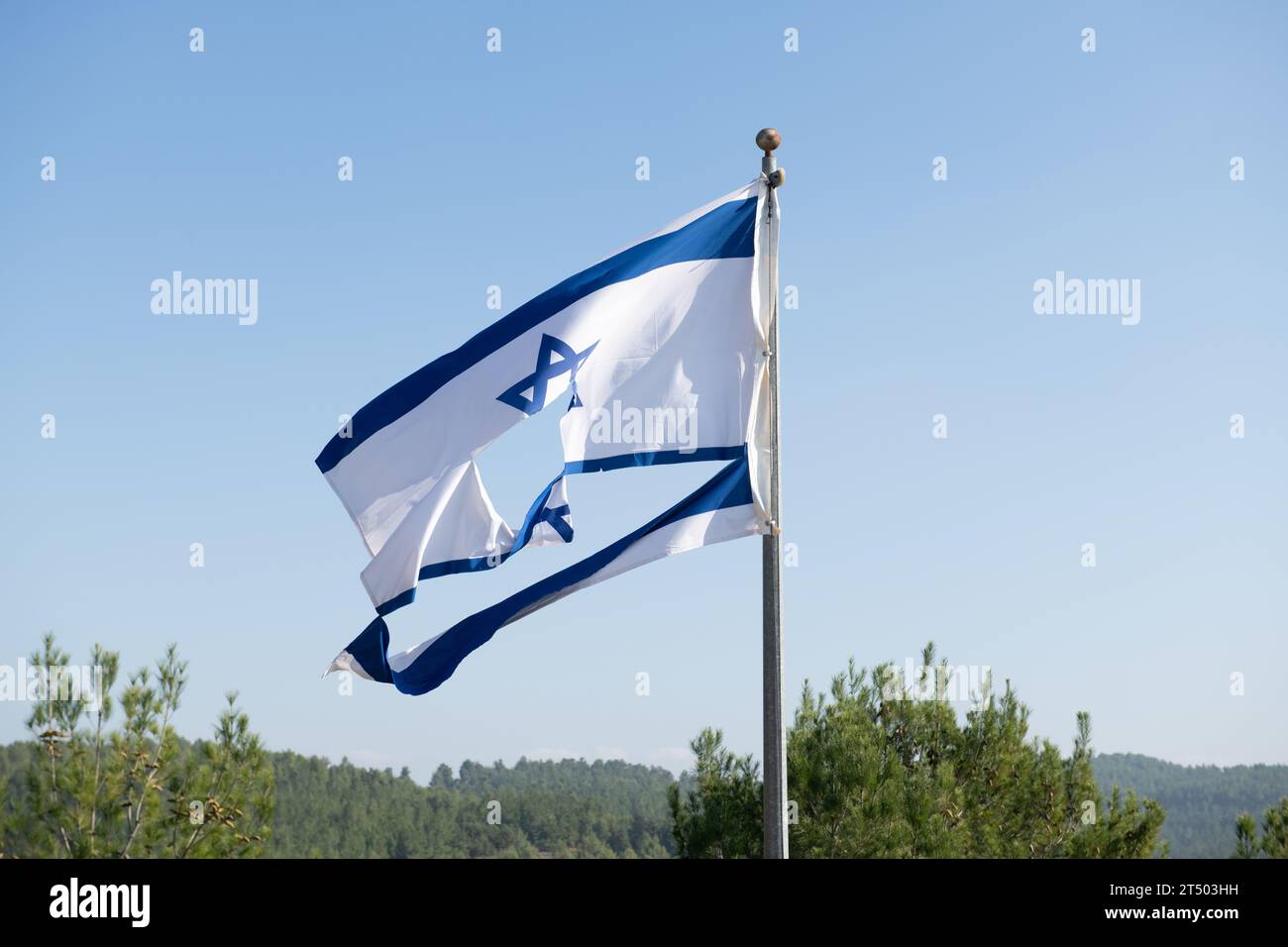 Torn israel flag hi-res stock photography and images - Alamy