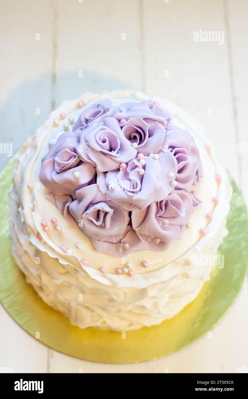 Frilly roses hi-res stock photography and images - Alamy