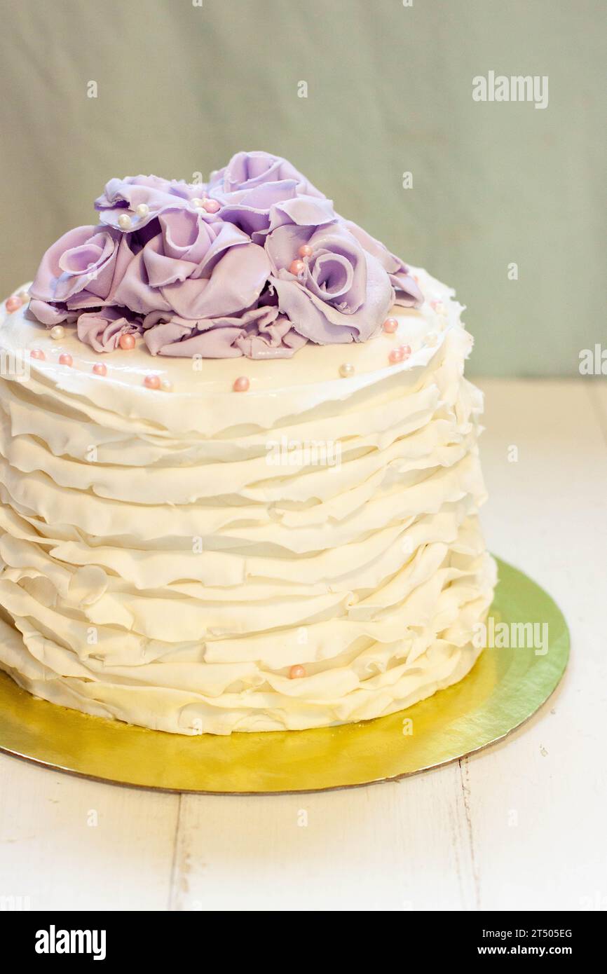 Frilly roses hi-res stock photography and images - Alamy