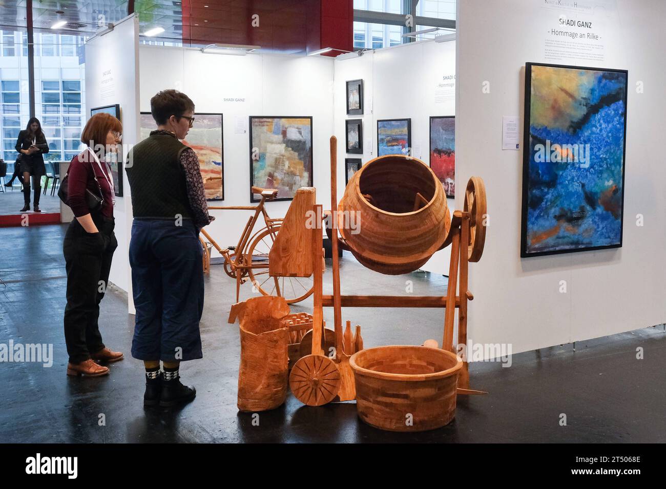 02.11.2023, Frankfurt, DEU Auf ca 9000 Quadratmeter stellen ueber 110 ...