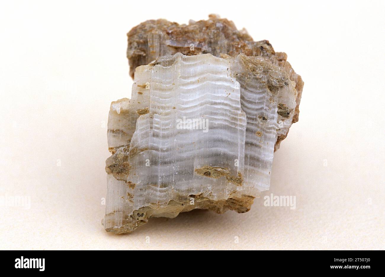 Epsomite is a magnesium sulfate mineral. Sample Stock Photo - Alamy