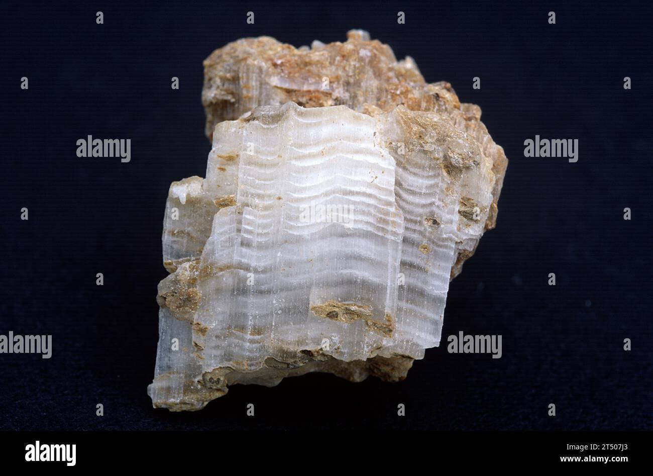 Epsomite is a magnesium sulfate mineral. Sample Stock Photo - Alamy