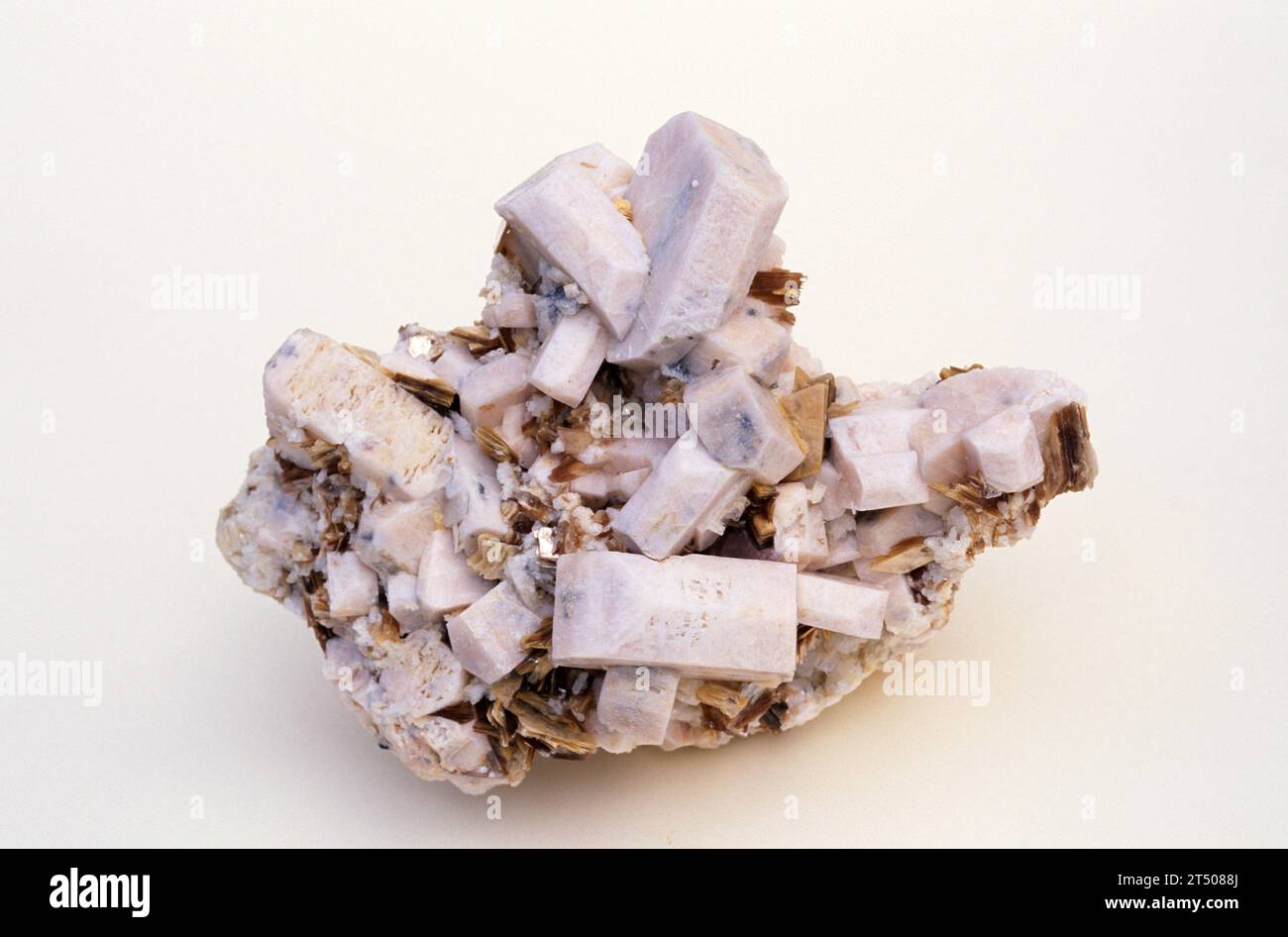 Potassium aluminium silicate hi-res stock photography and images - Alamy