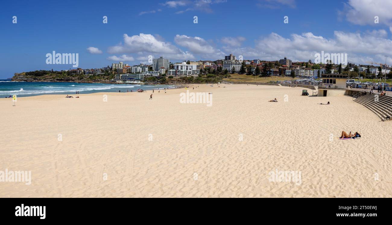 Bondi Beach for swimming and sunbathing, Sydney, NSW, Australia Stock ...