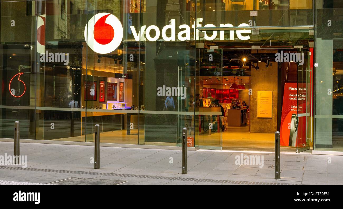 Broadband packages hi-res stock photography and images - Alamy