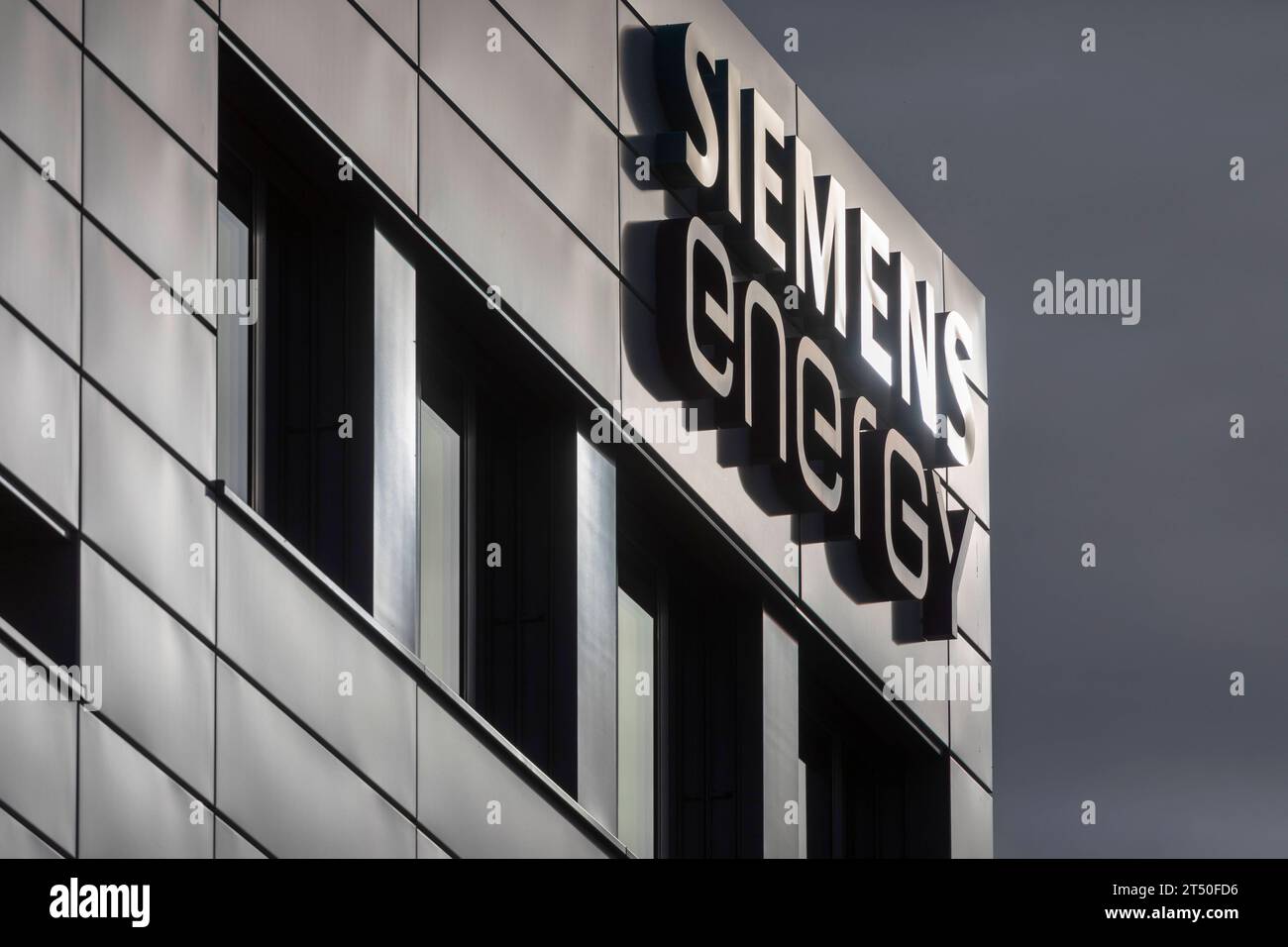 01.11.2023 Reportage Siemens Logo, Logos, Schriftzüge, Markennamen ...