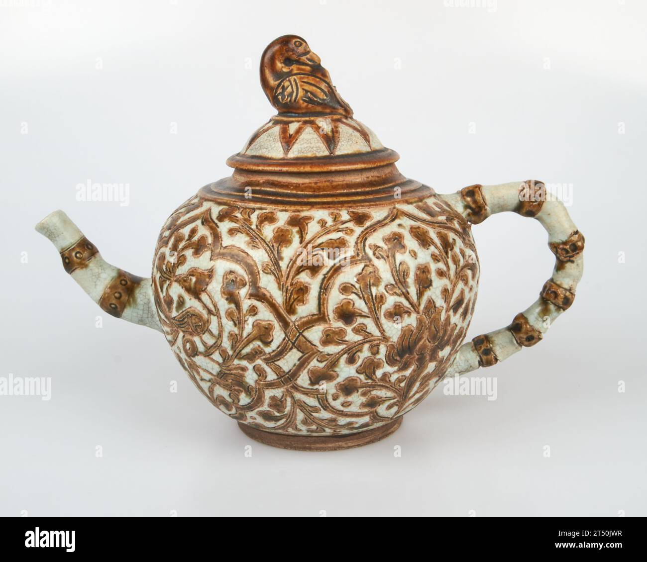 Vintage Chinese crackle ware porcelain teapot Stock Photo - Alamy