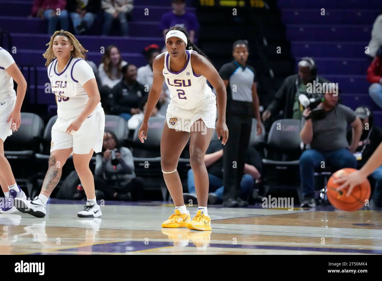 LSU forward Amani Bartlett (2) and guard Kateri Poole (55) set up to ...