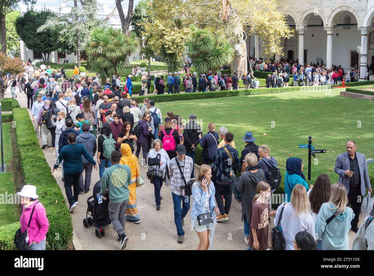Istanbul, Turkey, Tourists waiting in a queue at Tresure room ( Turkish ...