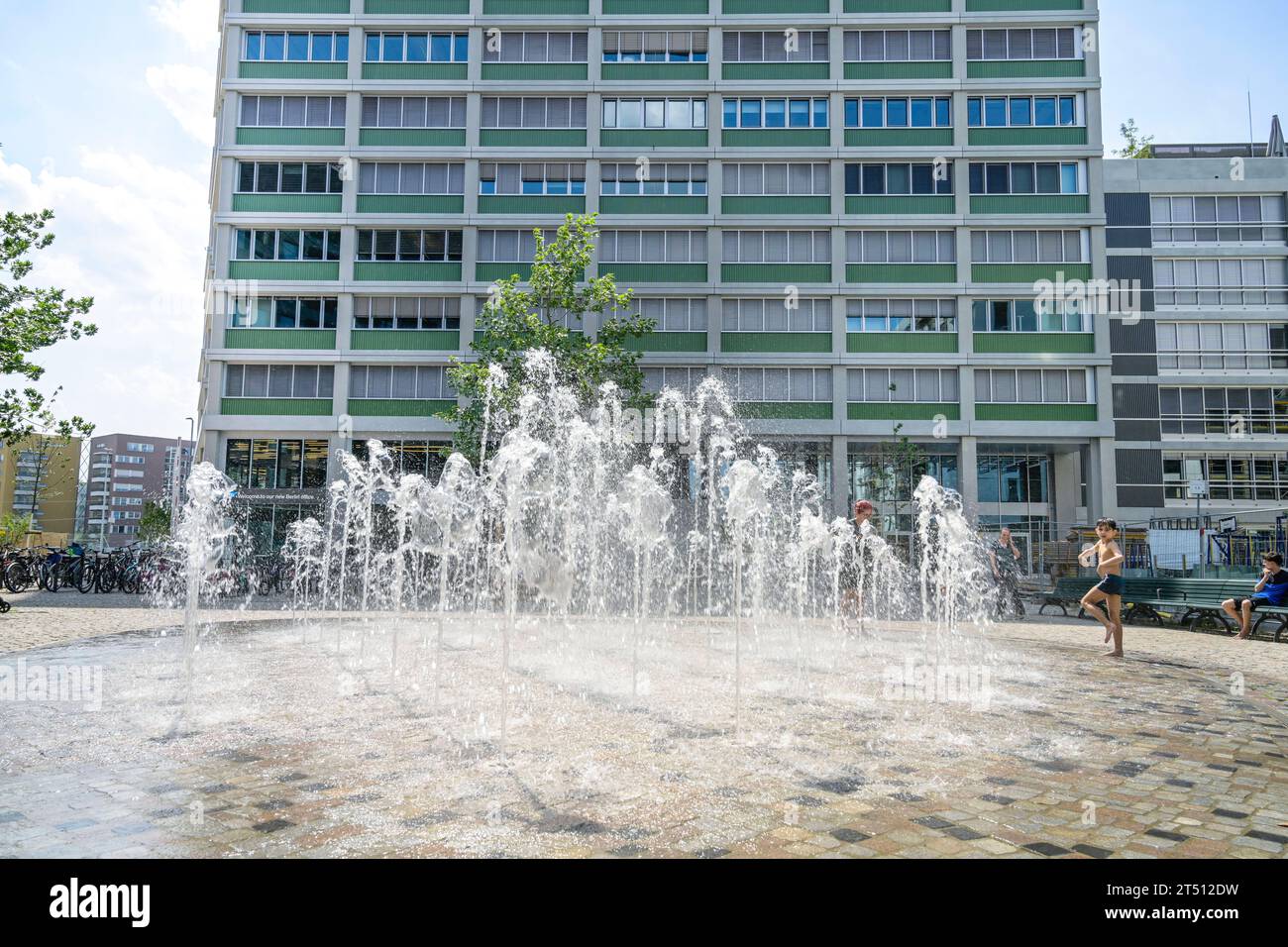 George stephenson square hi-res stock photography and images - Alamy