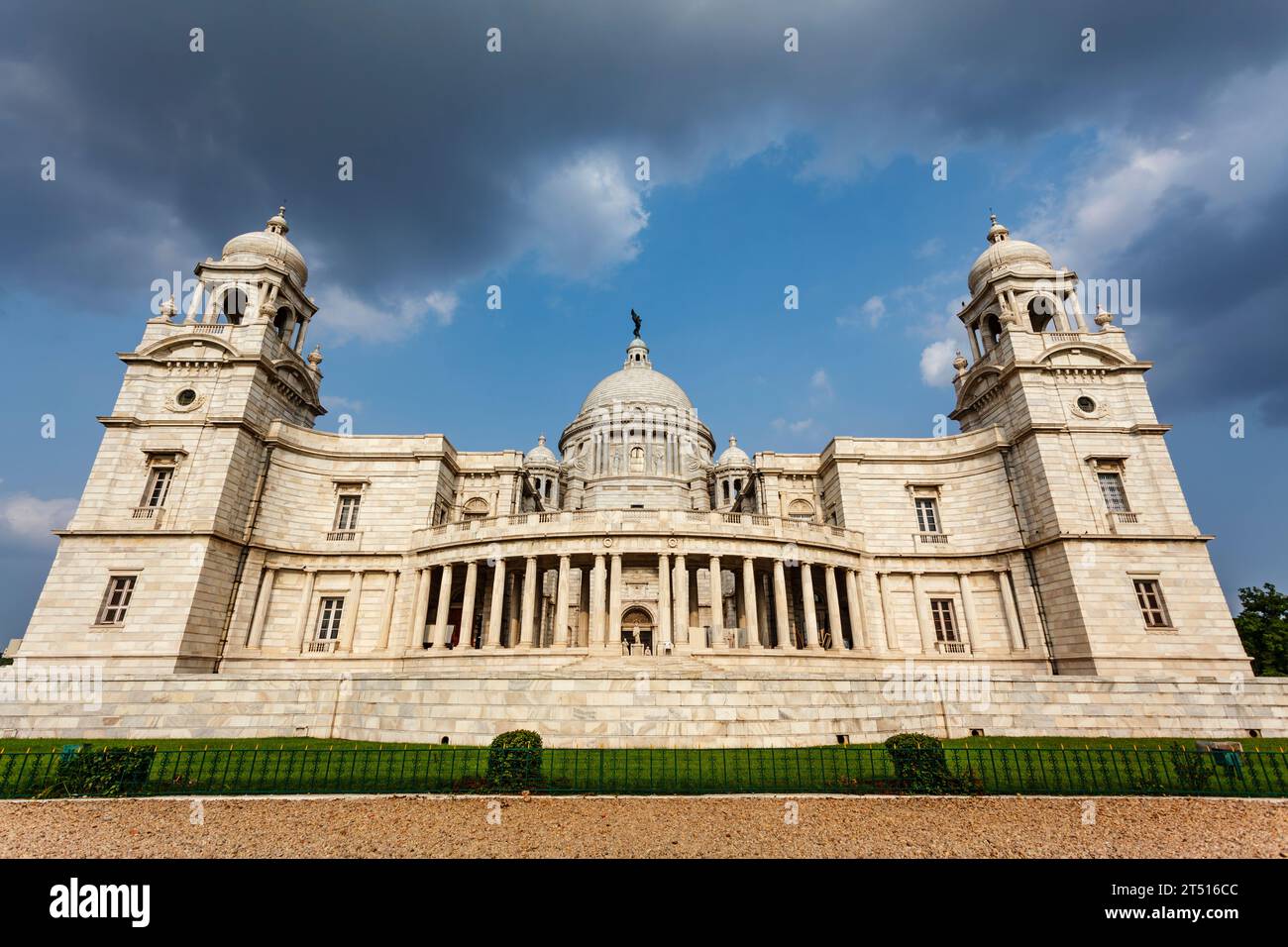 Exterior of the Victoria Memorial in Calcutta (Kolkata) West Bengal ...