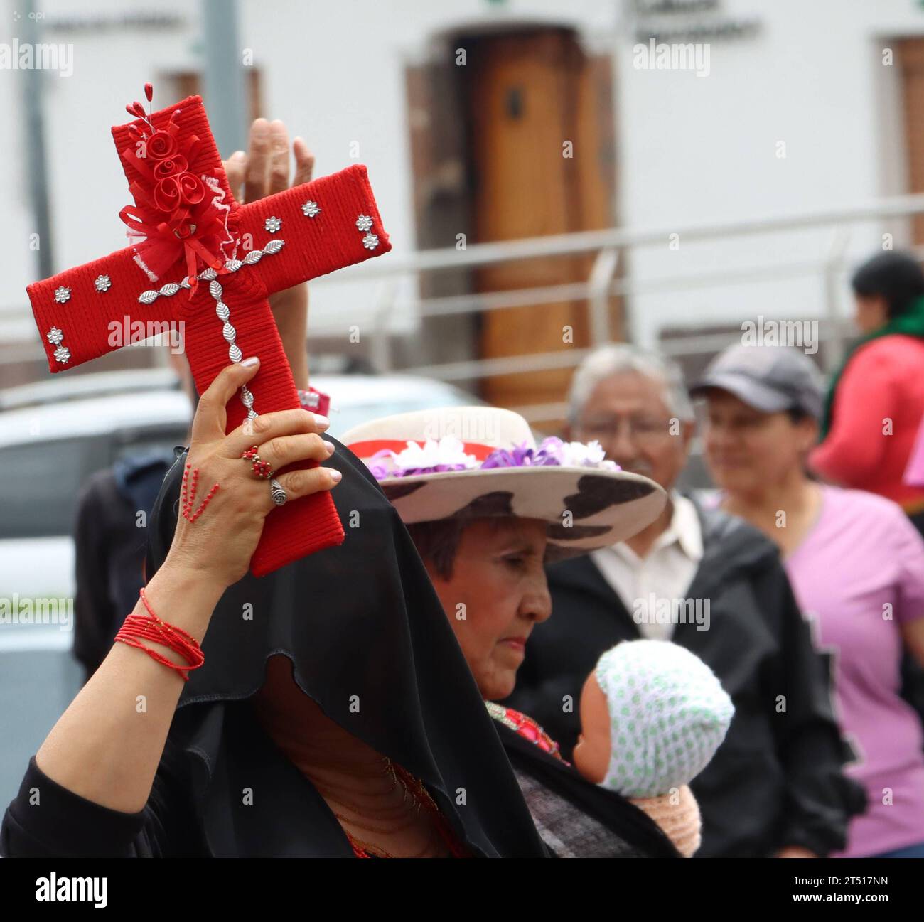 FERIADO FINADOS CALLE LA RONDA Quito, jueves 2 de noviembre del 2023 ...