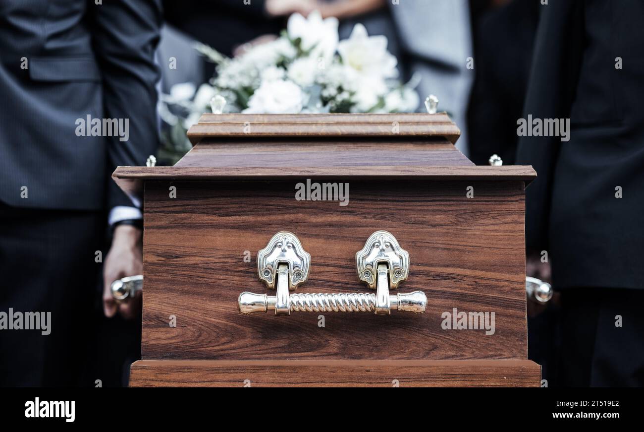 Dead woman and casket hi-res stock photography and images - Alamy