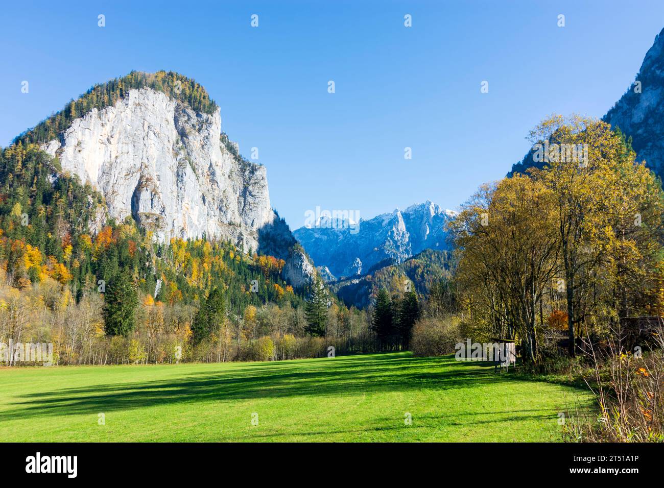 national park Gesäuse: mountains at Gesäuseeingang, autumn colors in ...