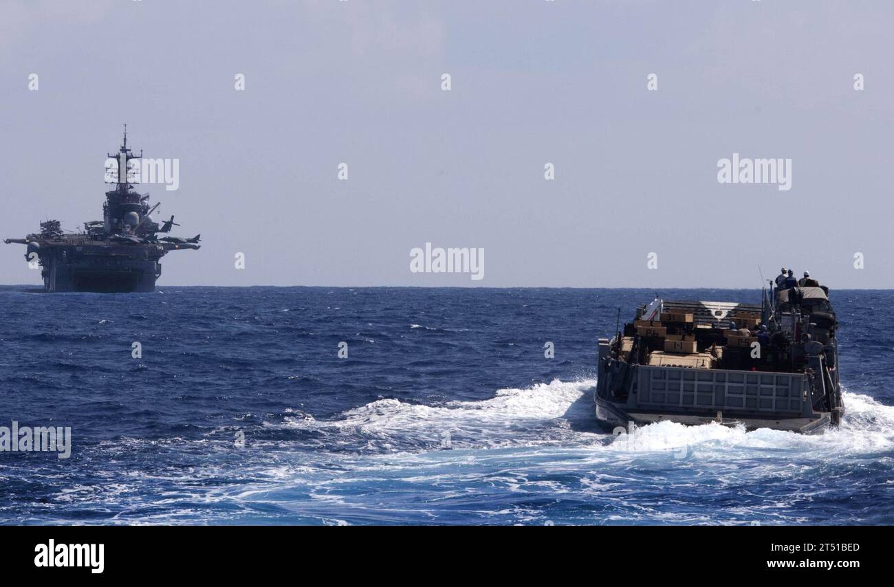 (ACU) 2, amphibious assault ship, Bataan Amphibious Ready Group ...