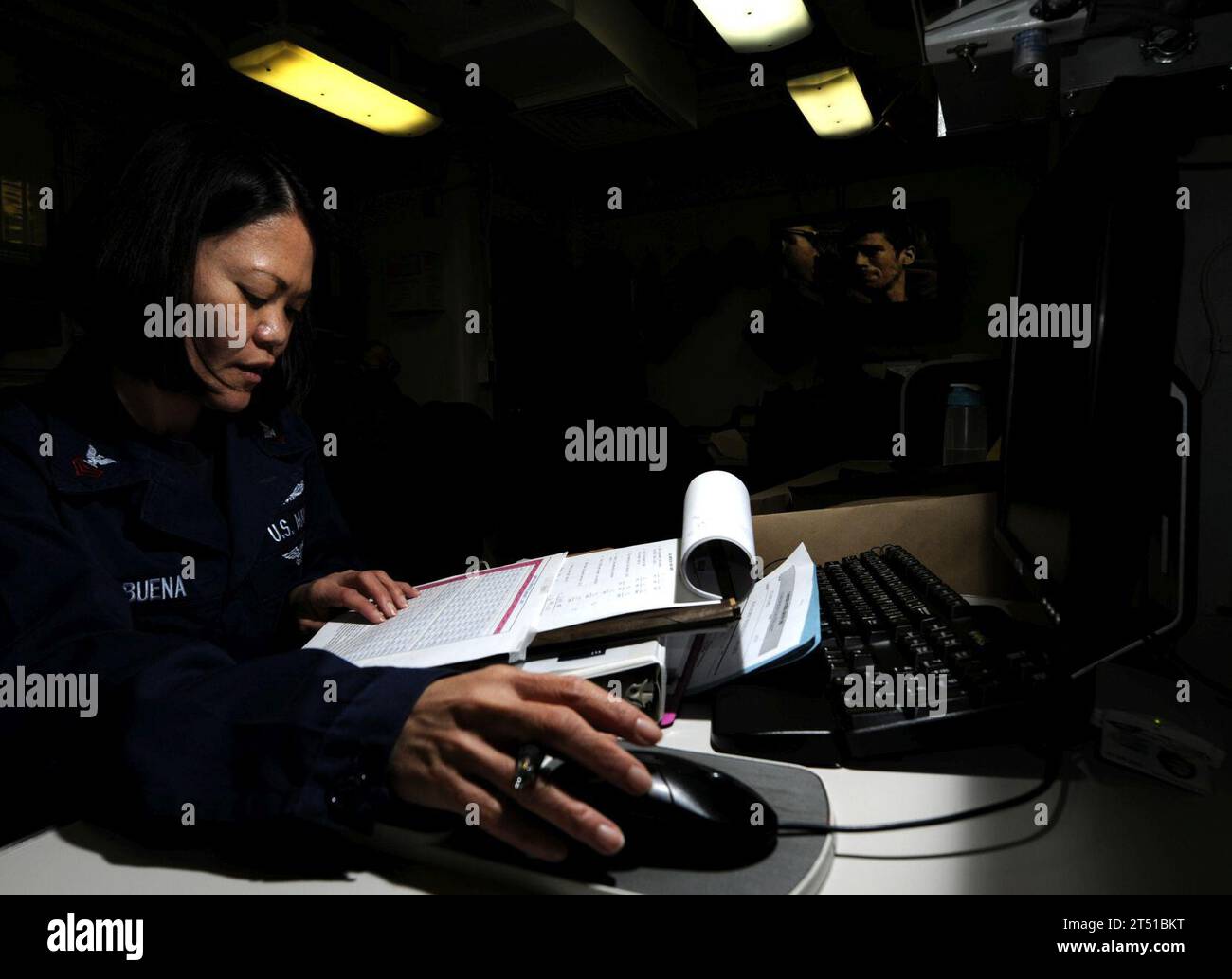 (CSG) 1, aircraft carrier, Flag Admin, Sailors, U.S. Navy, USS Carl ...