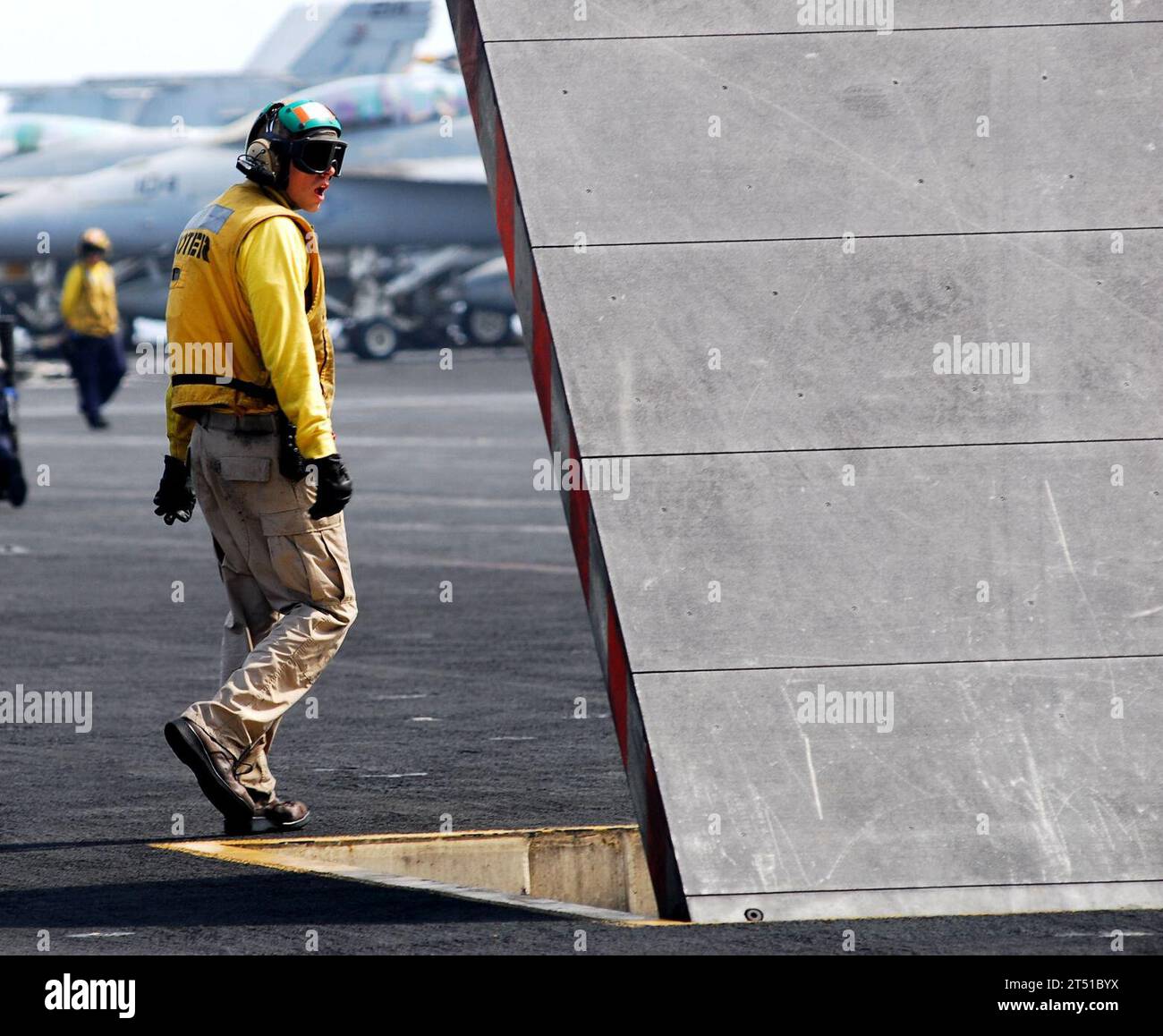 (CVN 76), aircraft, aircraft carrier, flight deck, navy, Operation ...