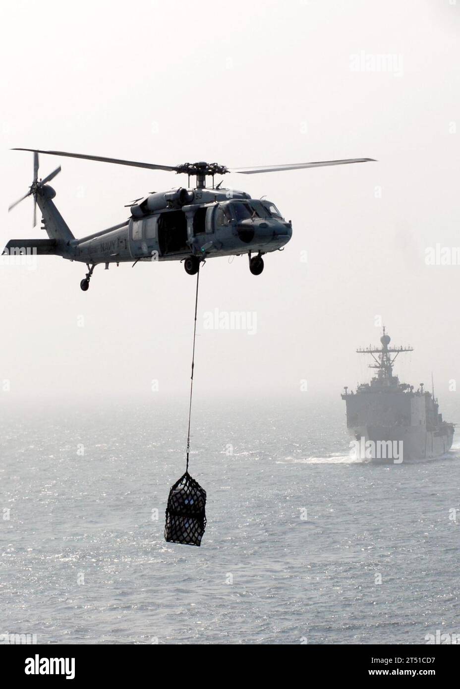 0911115148B-032 GULF OF OMAN (Nov. 11, 2009) An MH-60S Sea Hawk ...