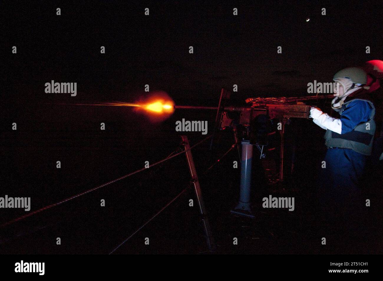 (LPD 18), .50-cal qualifications, amphibious transport dock ship, Gun ...