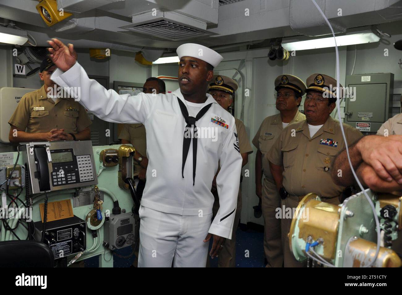 (LPD 18), amphibious, Manzanillo, Mexican Navy, Mexico, port visit ...