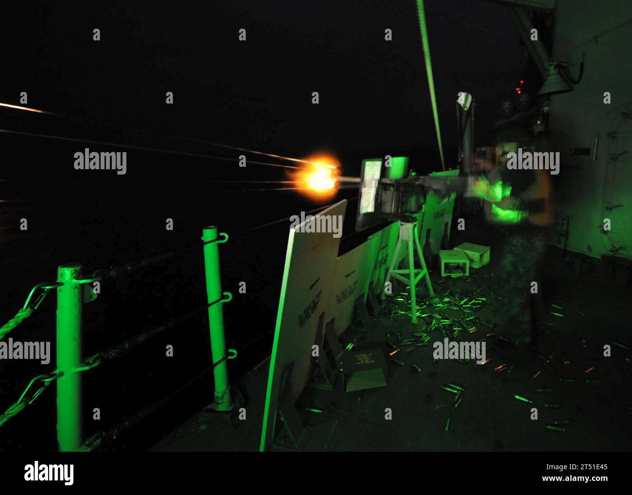 Uss gettysberg cg 64 hi-res stock photography and images - Alamy