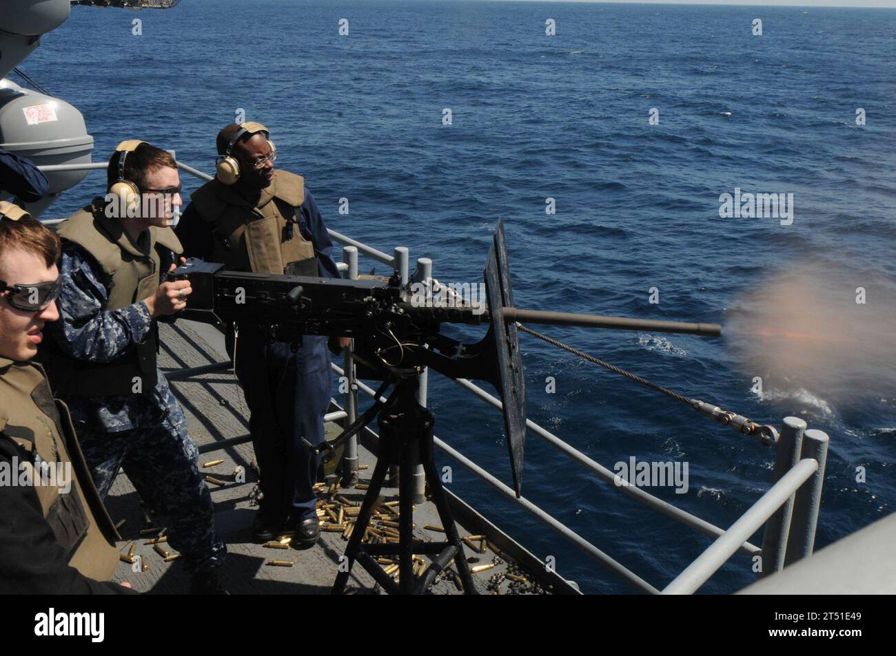 .50-caliber machine gun, training, USS Kearsarge (LHD 3), weapon Stock ...