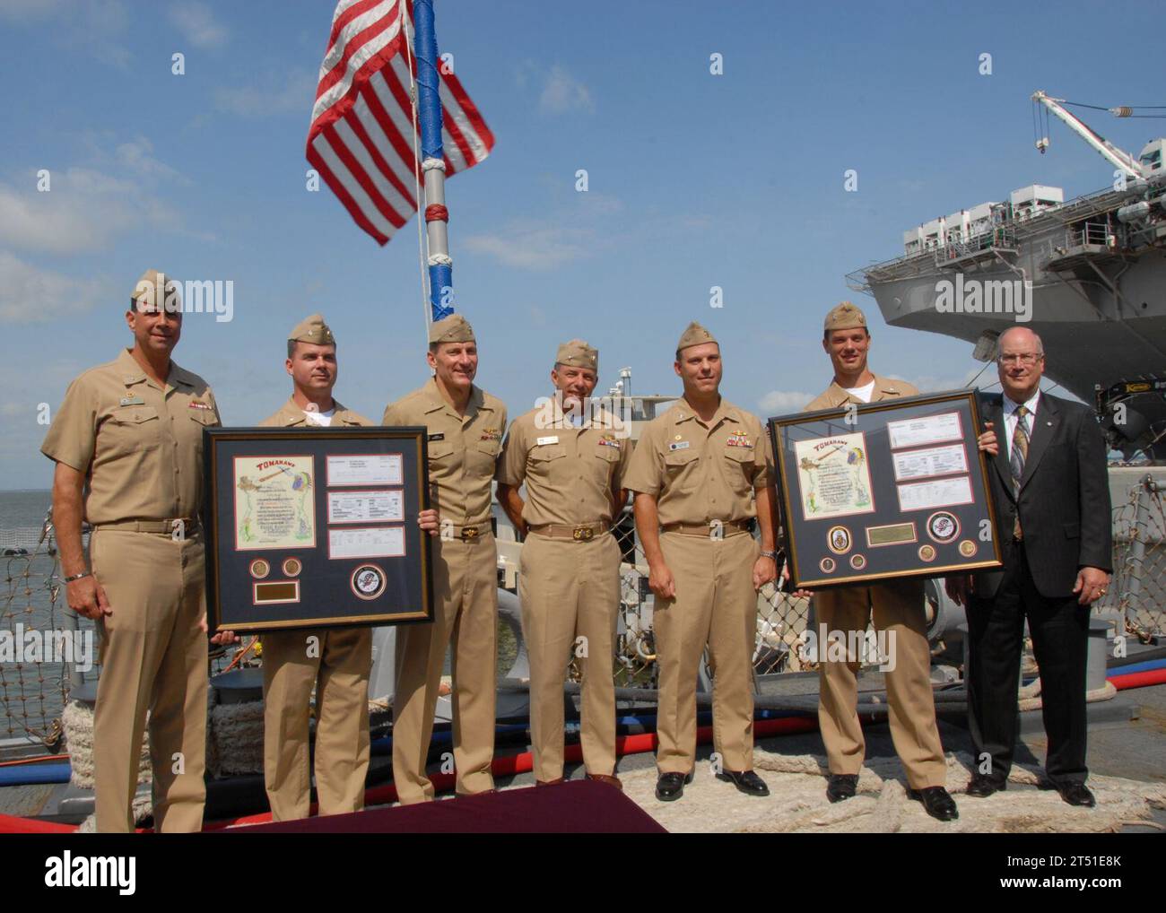 110805VK779-121 NORFOLK (Aug. 5, 2011) Capt. Joe Leonard, left ...