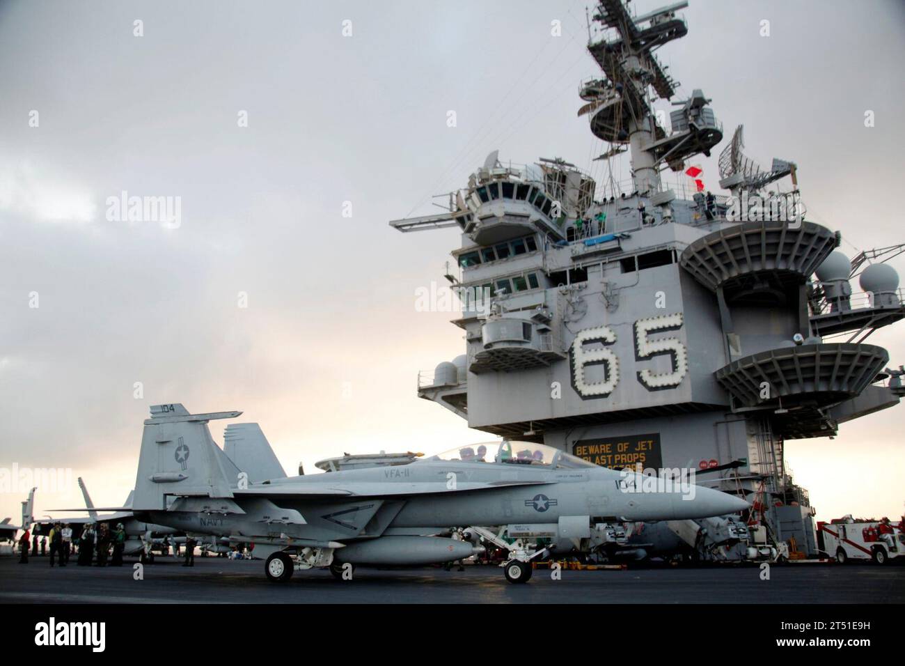 000th arrested landing, 400, aircraft carrier, carrier air wing 1, CVW 1, F/A-18F Super Hornet ...