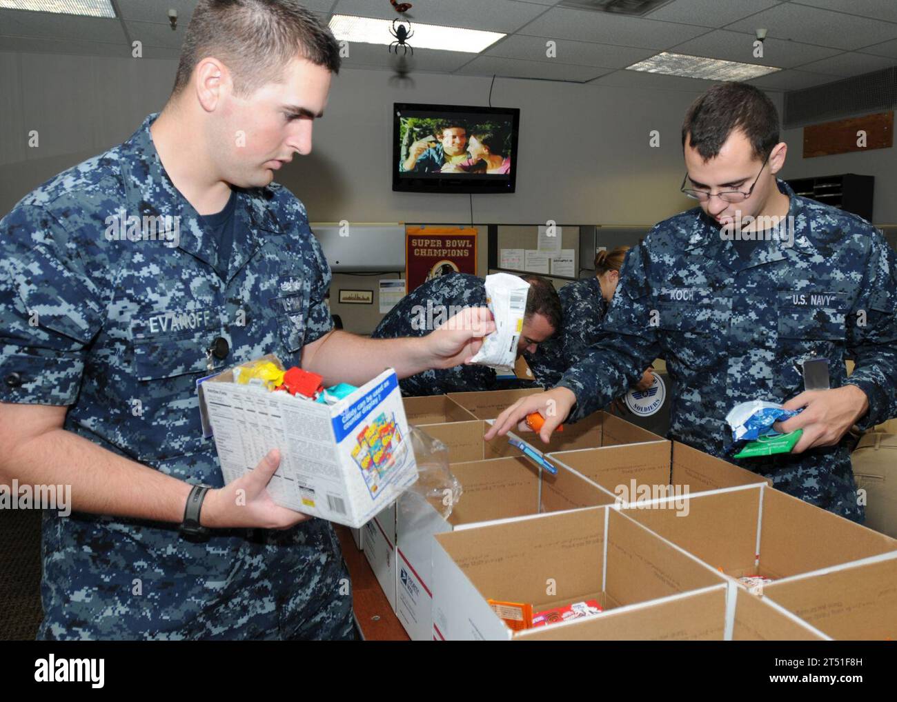 U s navy care package hi-res stock photography and images - Alamy