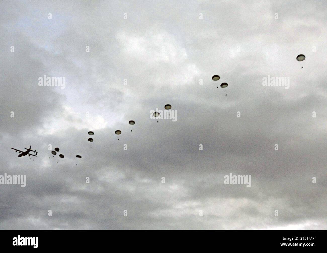 Australian army paratroopers hi-res stock photography and images - Alamy