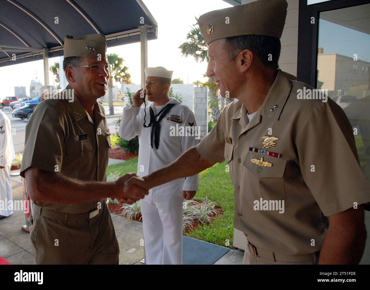 He met naval personnel hi-res stock photography and images - Alamy