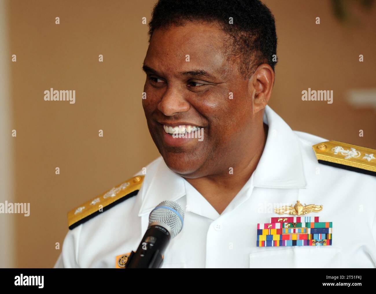 0906121522S-112 MAYPORT, Fla. (June 12, 2009) Rear Adm. Victor G ...