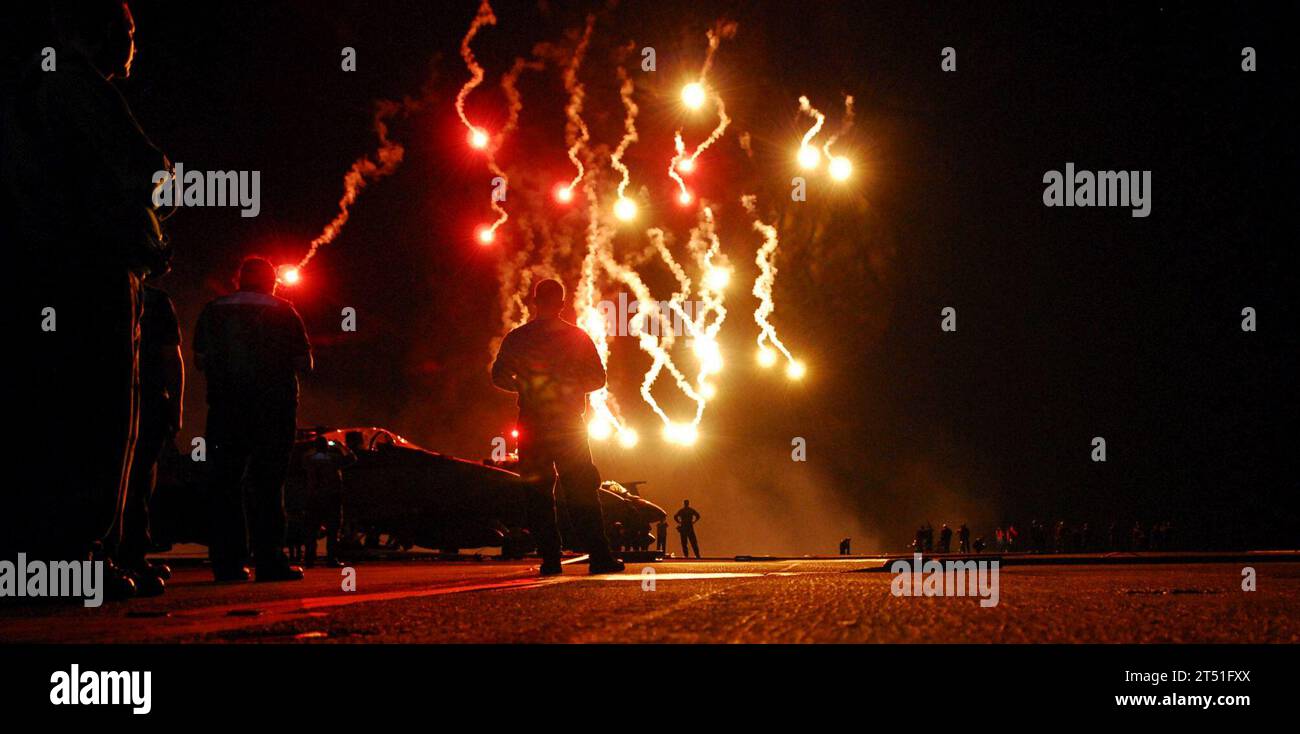 0807040640K-271 PACIFIC OCEAN (July 4, 2008) Sailors watch flares light ...