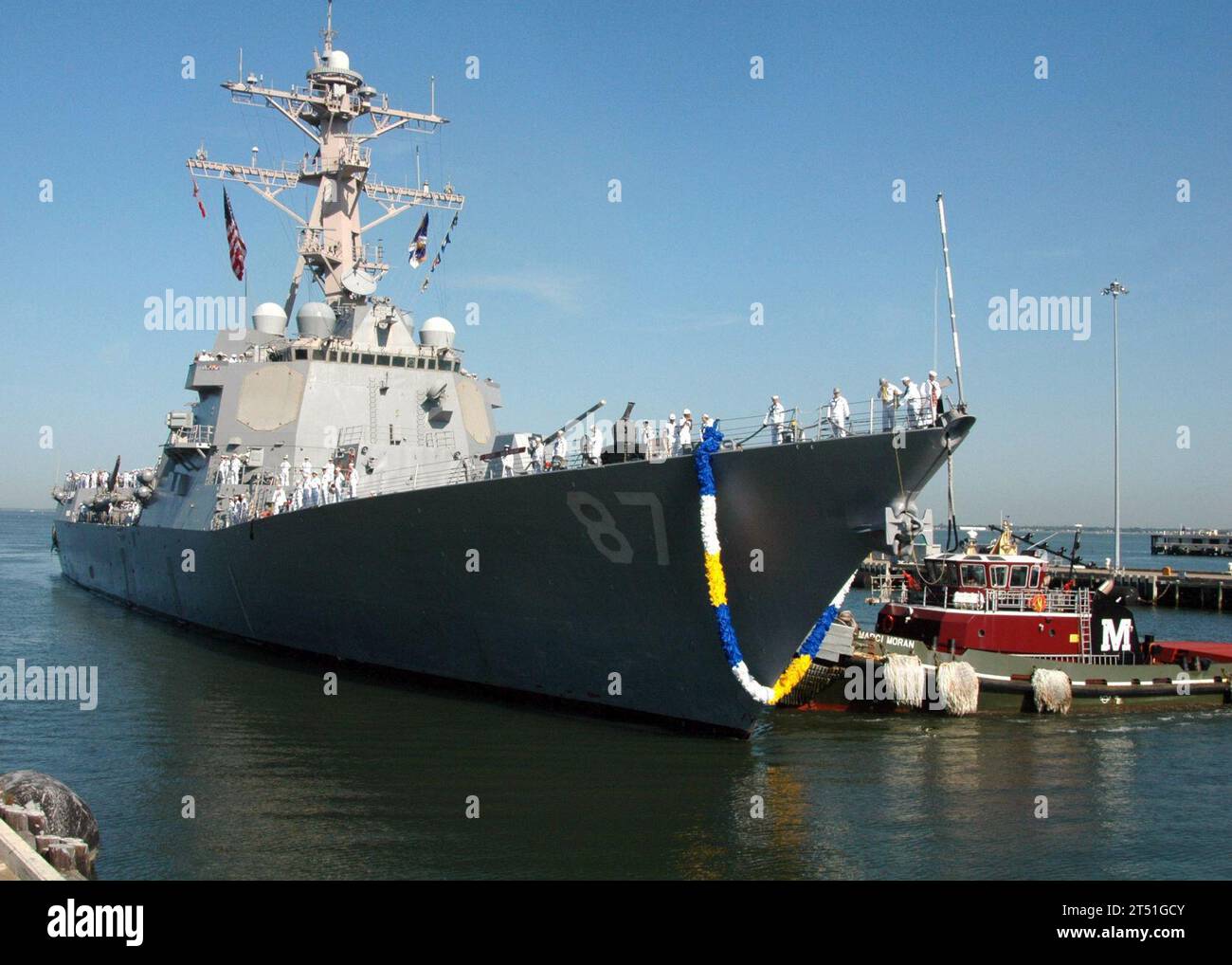 0705233567L-025 NORFOLK (May 23, 2007) - Sailors assigned to guided ...