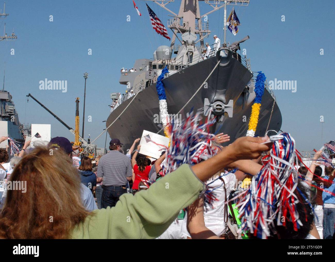 Guided missile destroyer uss mason ddg 87 hi-res stock photography and ...
