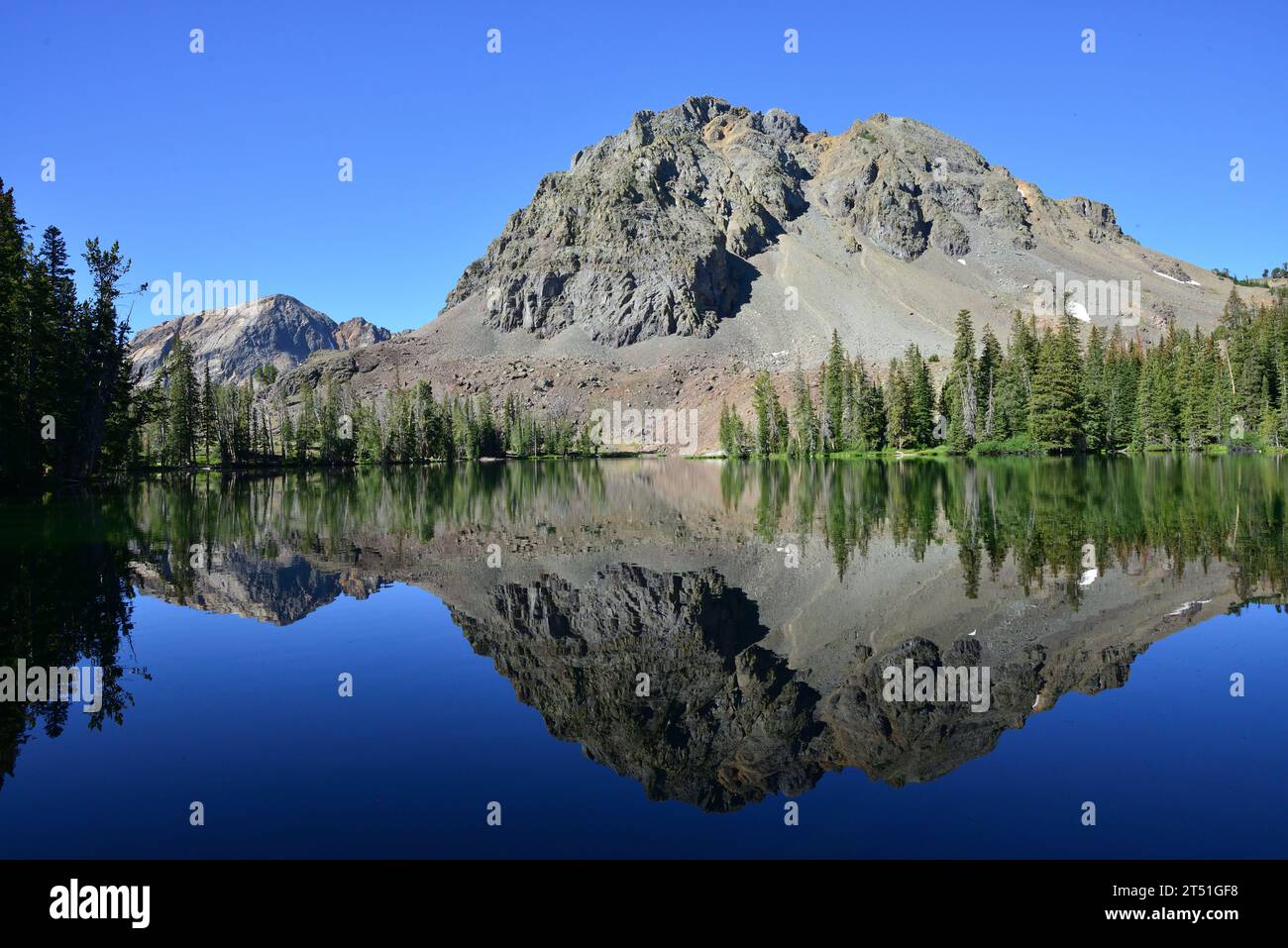 Beautiful moutaians hi-res stock photography and images - Alamy