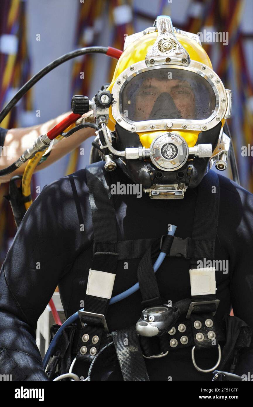 7th Engineer Dive Team, CTG 56.1, Dive, MDSU 2, salvage, U.S. Navy, umm ...