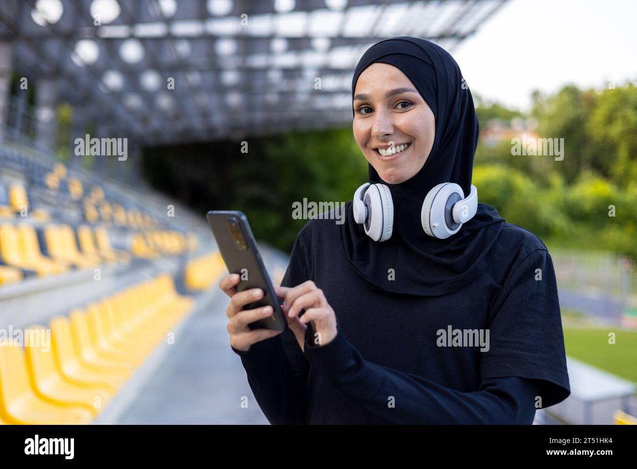 Woman in hijab sports hi-res stock photography and images - Alamy