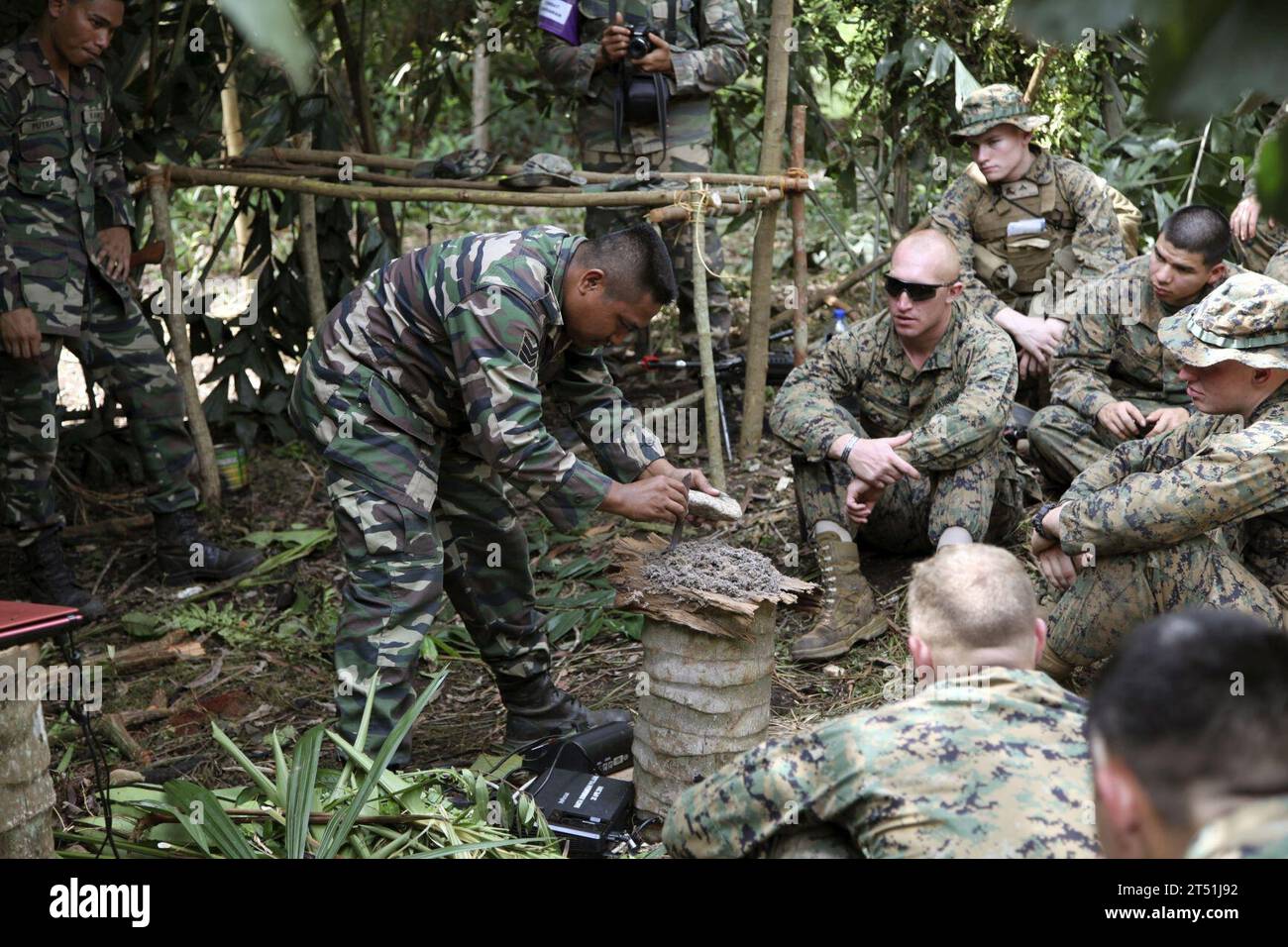 11th Marine Expeditionary Unit, camera, Chance W. Haworth, combat ...