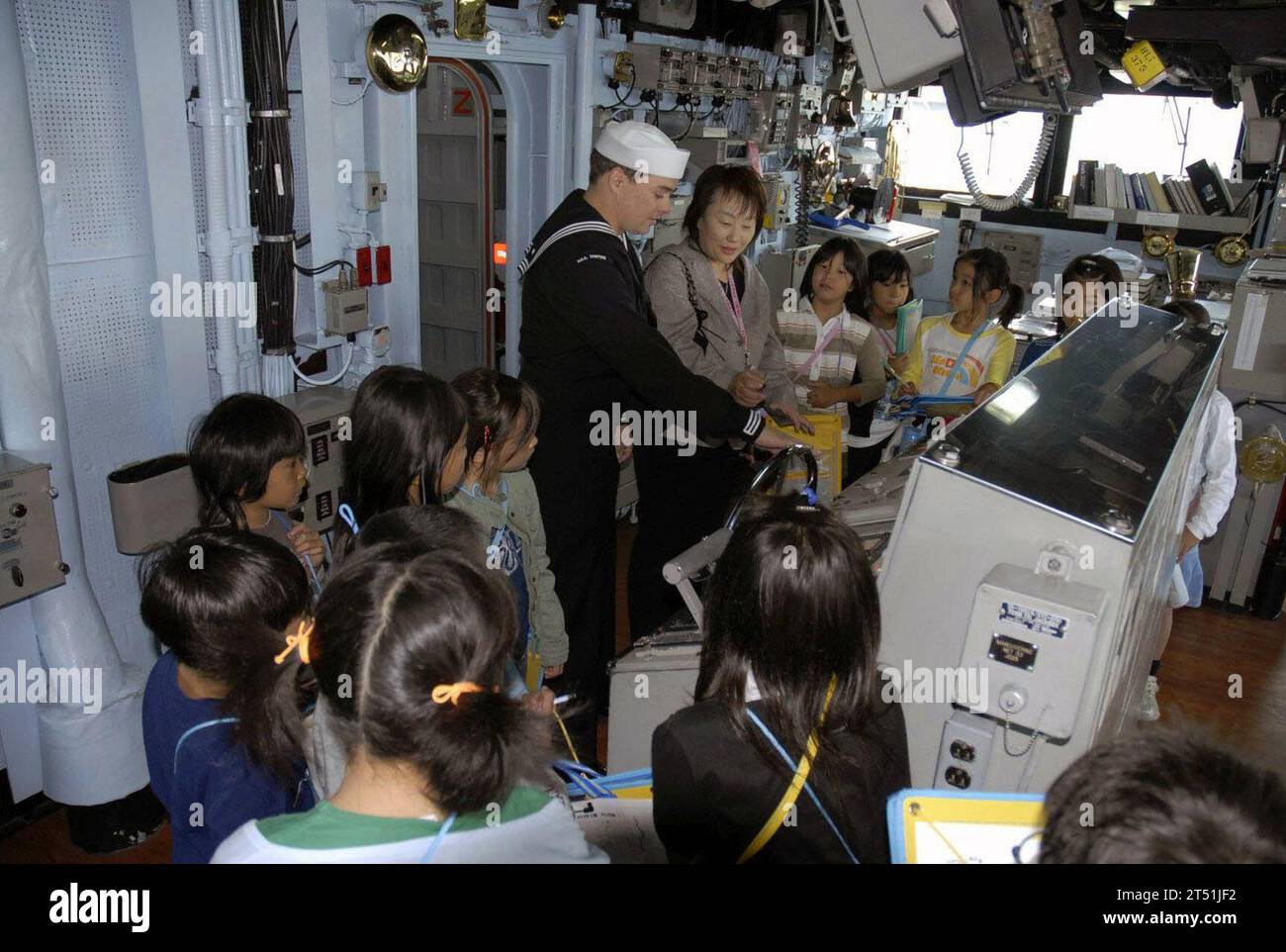 13 students, guided-missile cruiser USS Cowpens' (CG 63), Japan, kitty ...