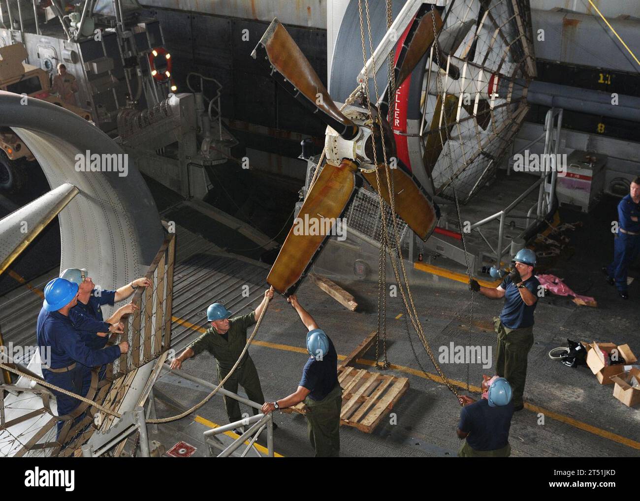 14 foot fan blade hi-res stock photography and images - Alamy