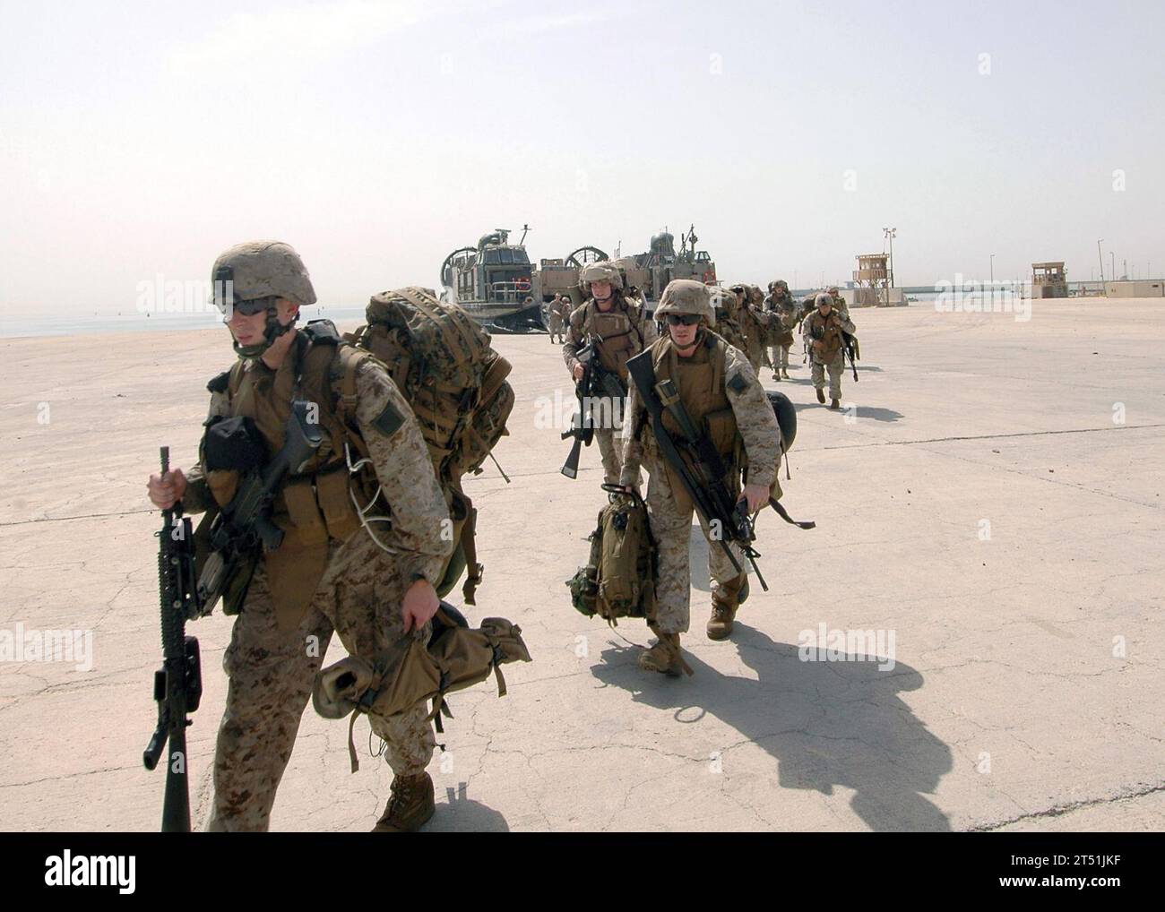 0705251226D-118 CAMP PATRIOT, Kuwait (May 25, 2007) - Marines assigned ...