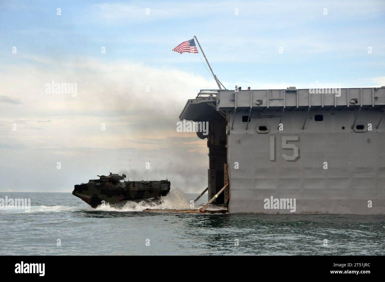 Amphibious transport dock uss ponce lpd 15 hi-res stock photography and ...